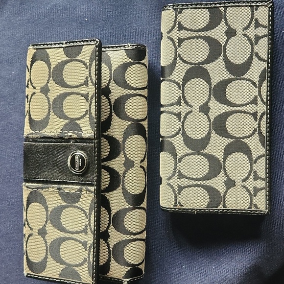 Coach | Bags | Coach Vintage Legacy Signature Logo Canvas Leather Fold ...